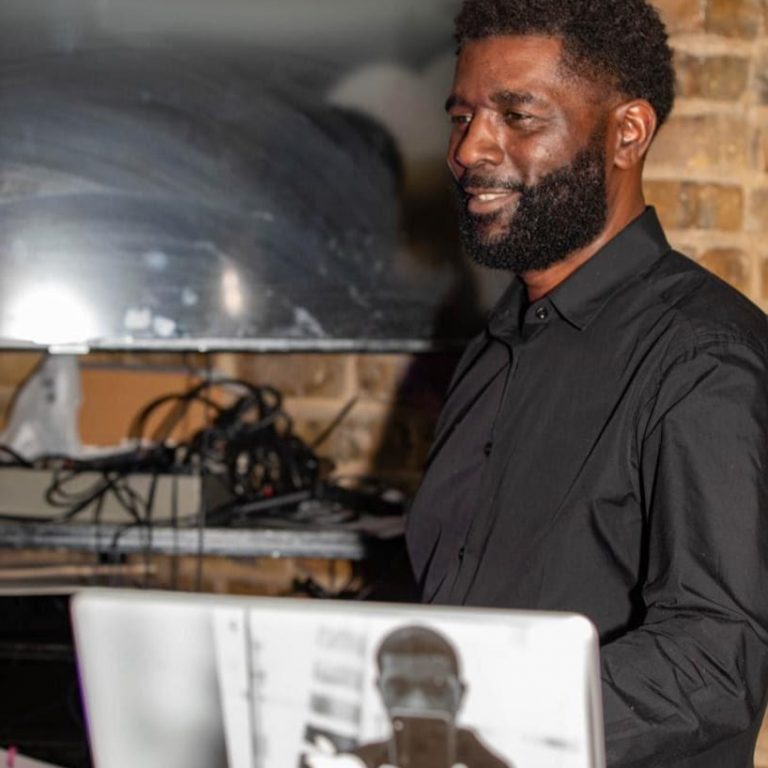 DJ Legs – Cruize Radio